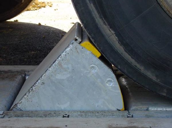 Calzos de seguridad para camiones - Calzos automáticos Madrid